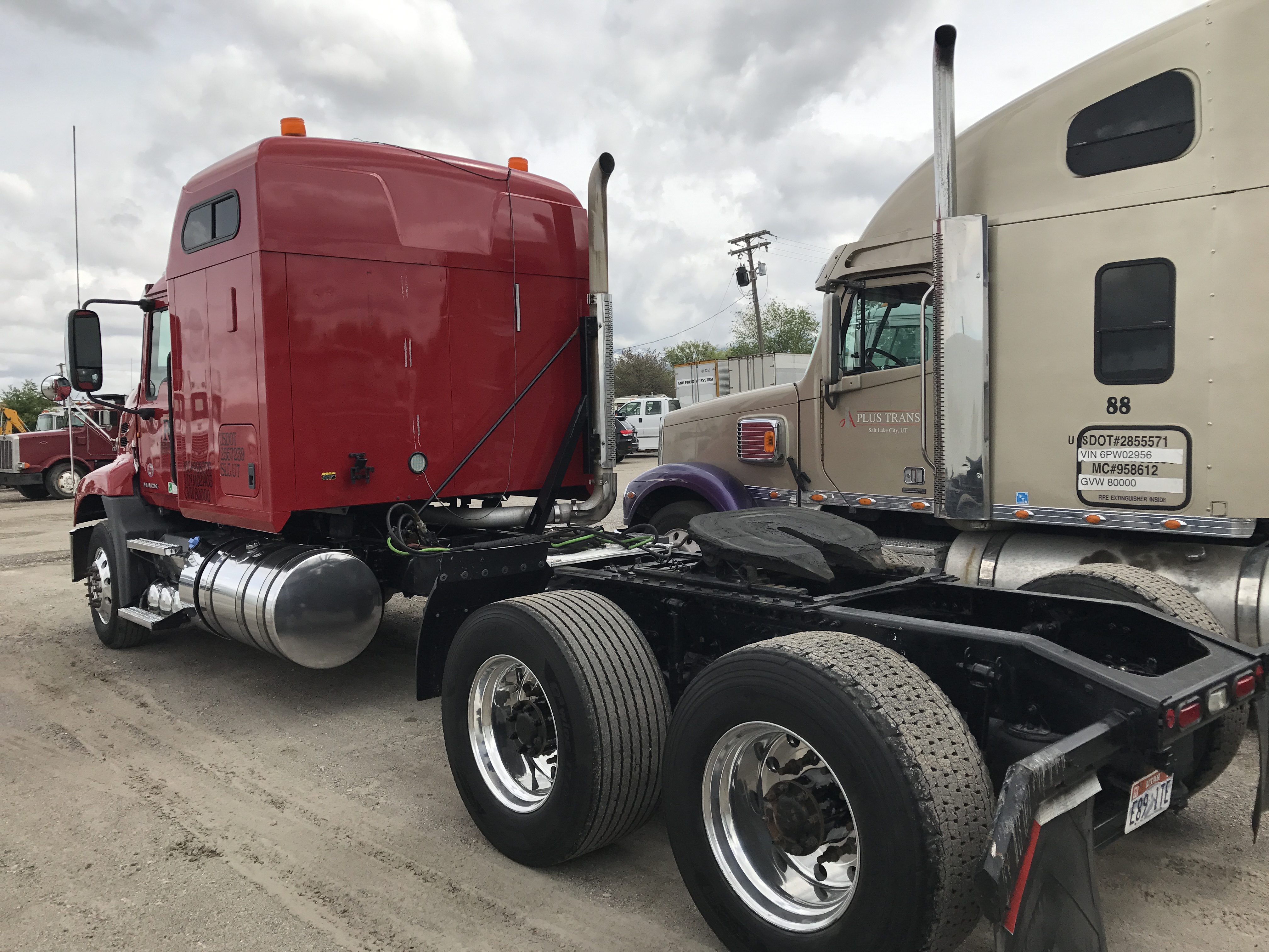 613 Sleeper Truck - Dogface Heavy Equipment Sales