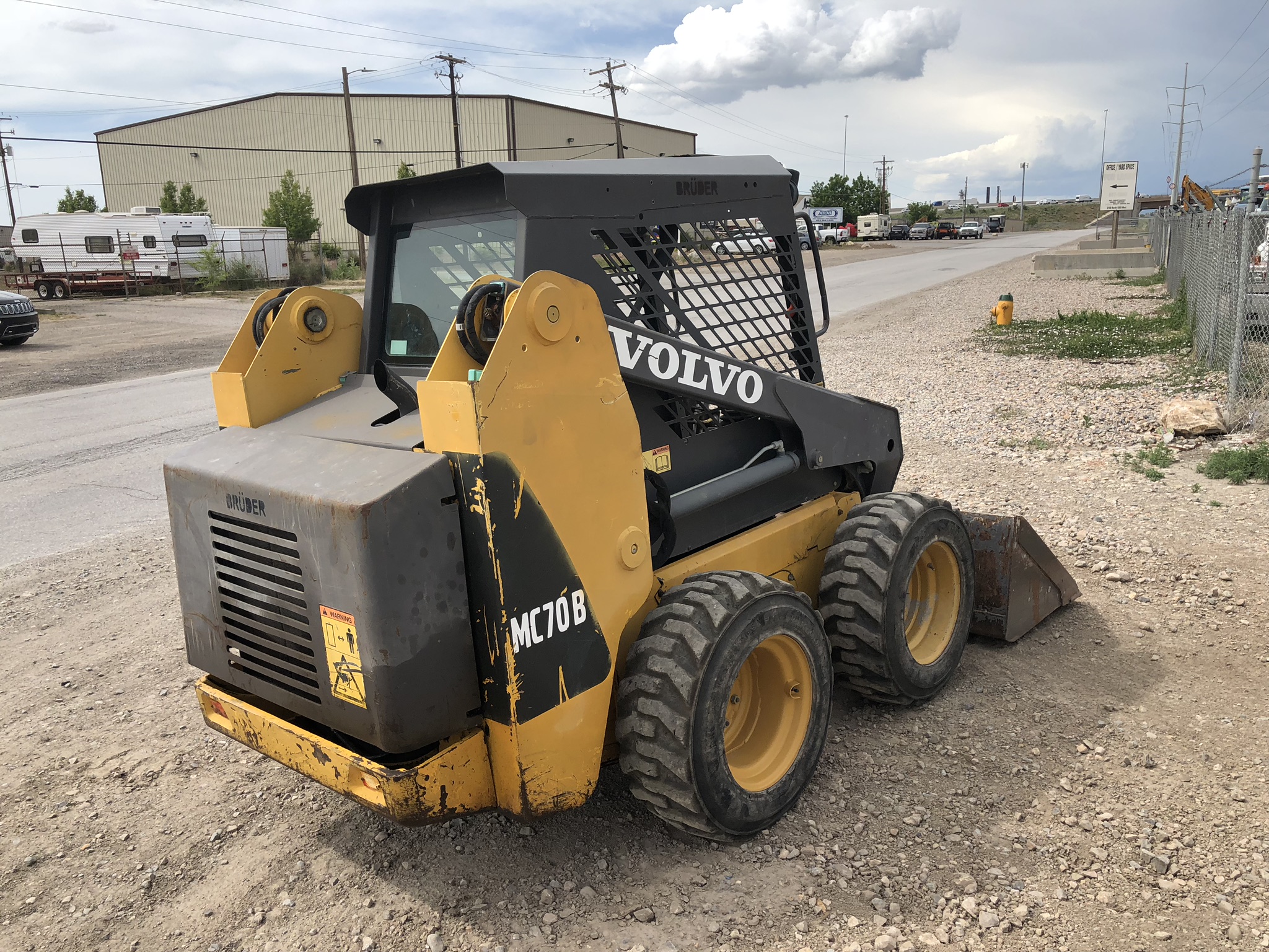MC70-B SKID STEER LOADER - Dogface Heavy Equipment Sales
