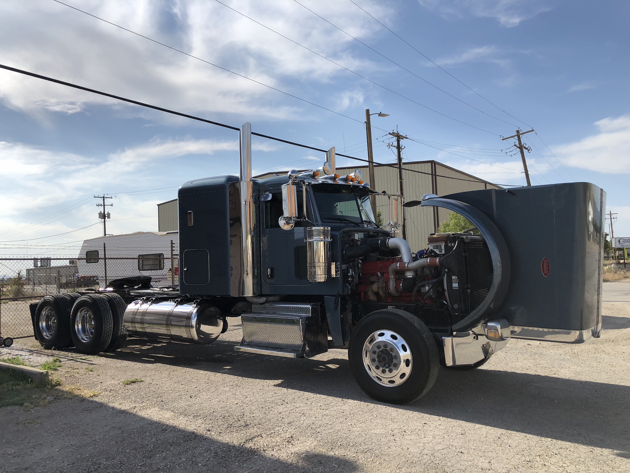 388 SHORT SLEEPER - Dogface Heavy Equipment Sales