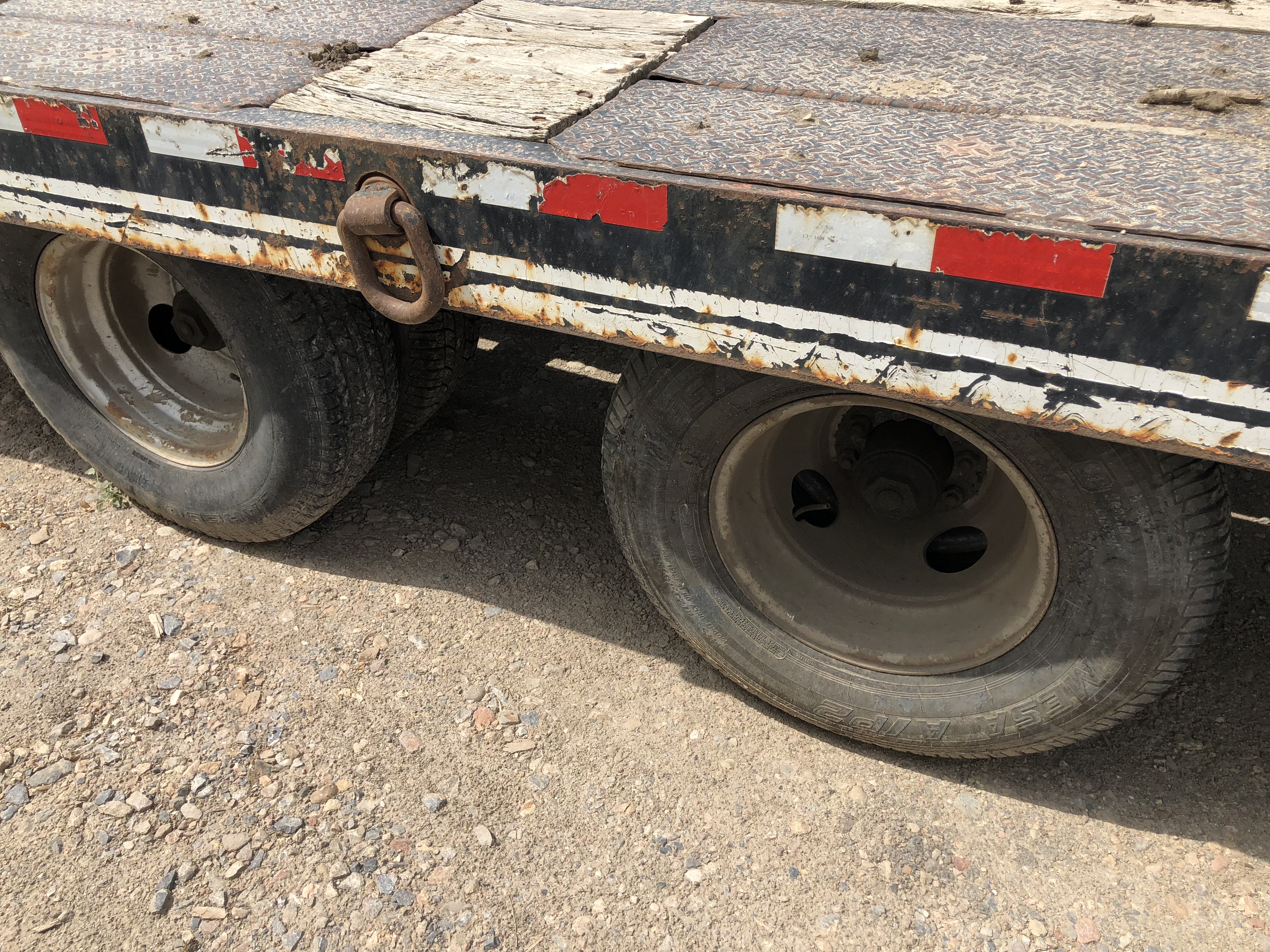 10 TON HDB-PT BEAVER TAIL EQUIPMENT TRAILER - Dogface Heavy Equipment ...