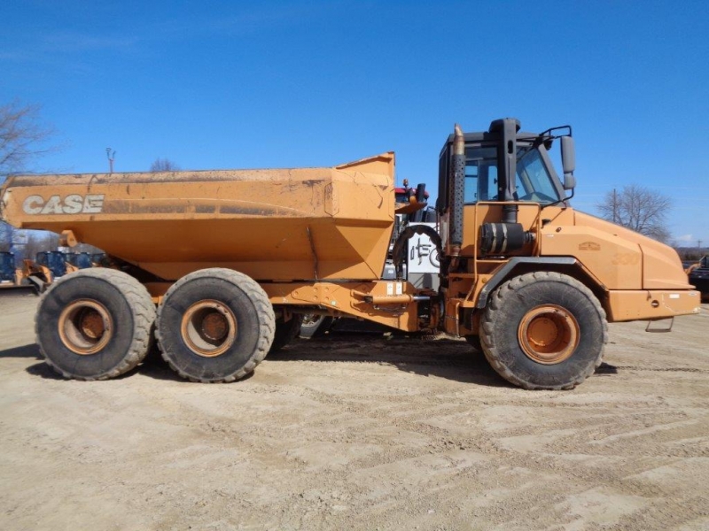 330B (30 Ton) Artic Truck - Dogface Heavy Equipment Sales
