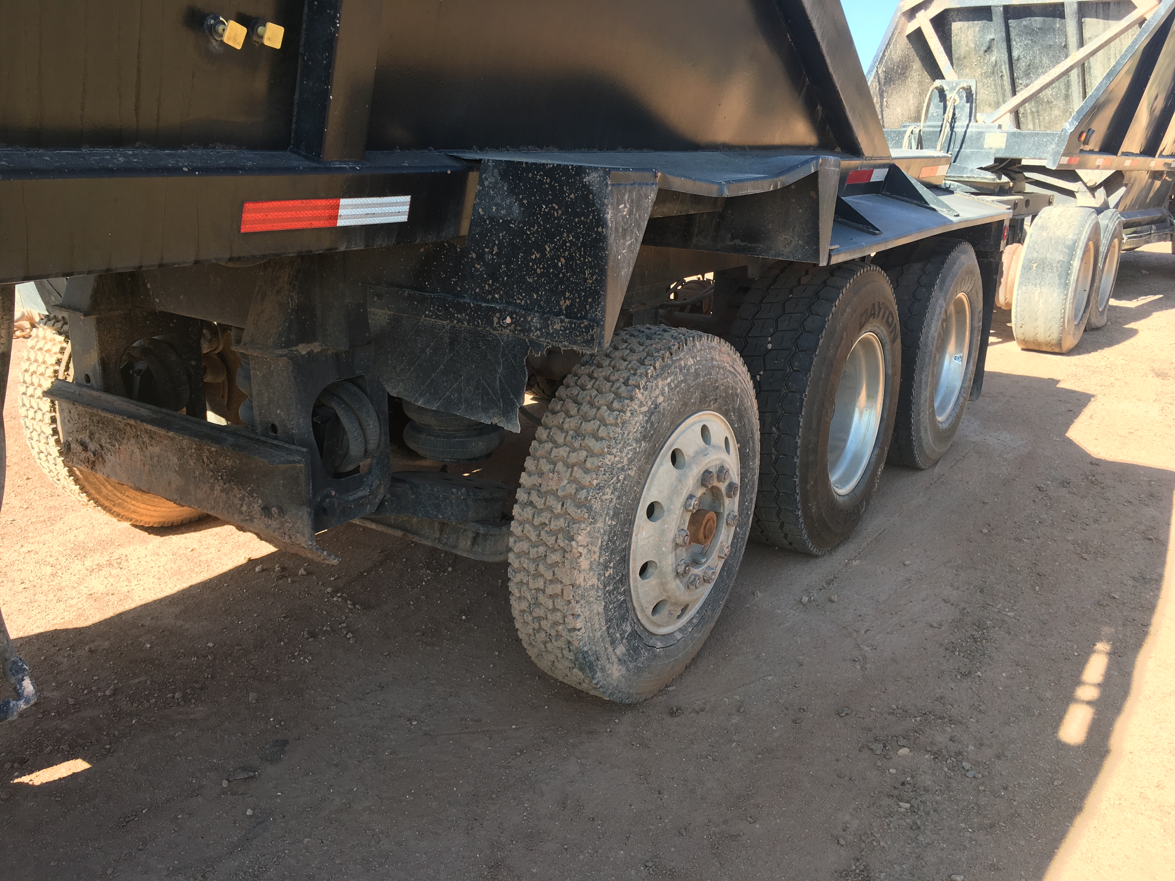 Belly dump Main And Pups - Dogface Heavy Equipment Sales : Dogface ...