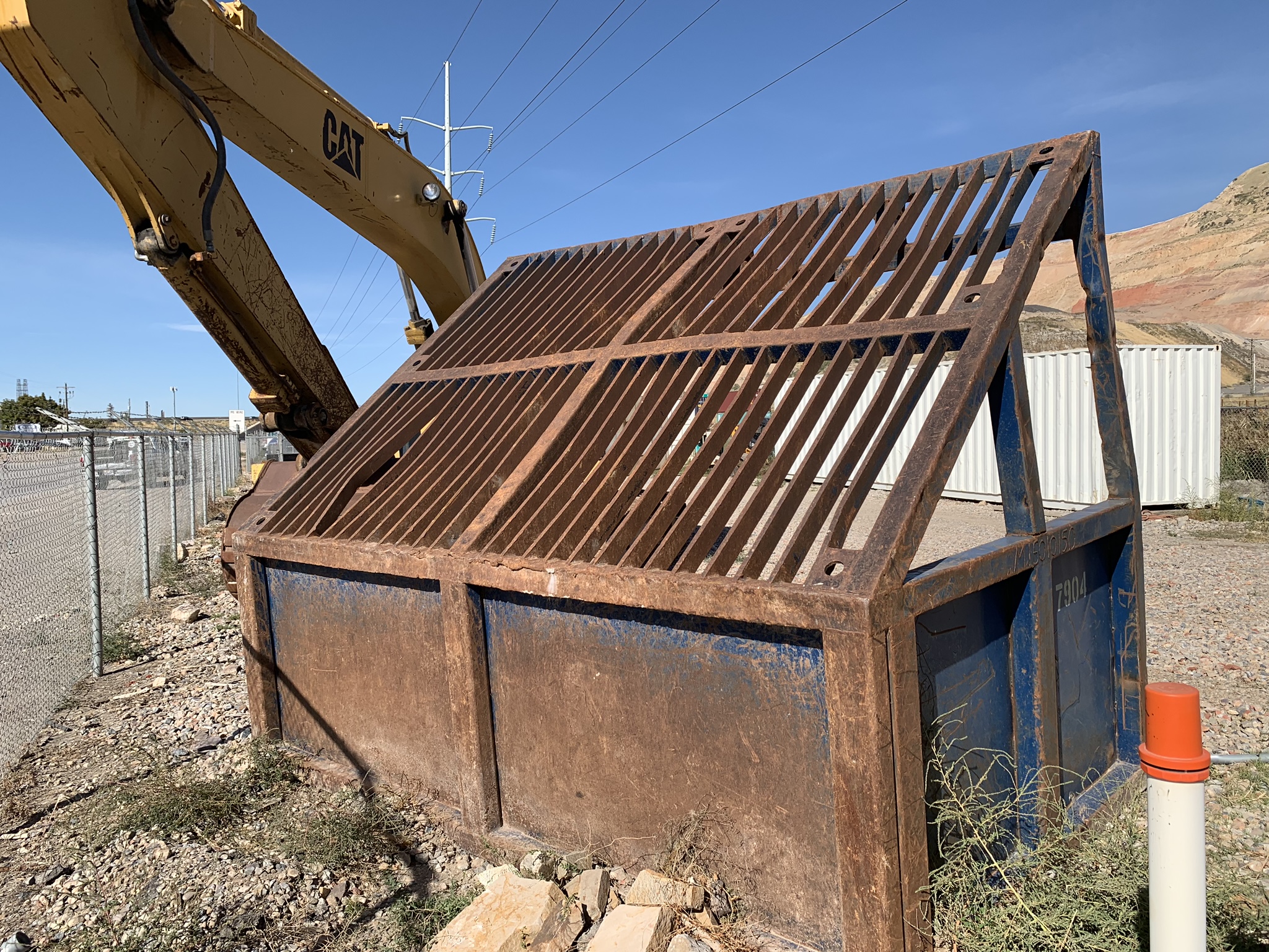 GRIZZLY PORTABLE SCREEN - Dogface Heavy Equipment Sales