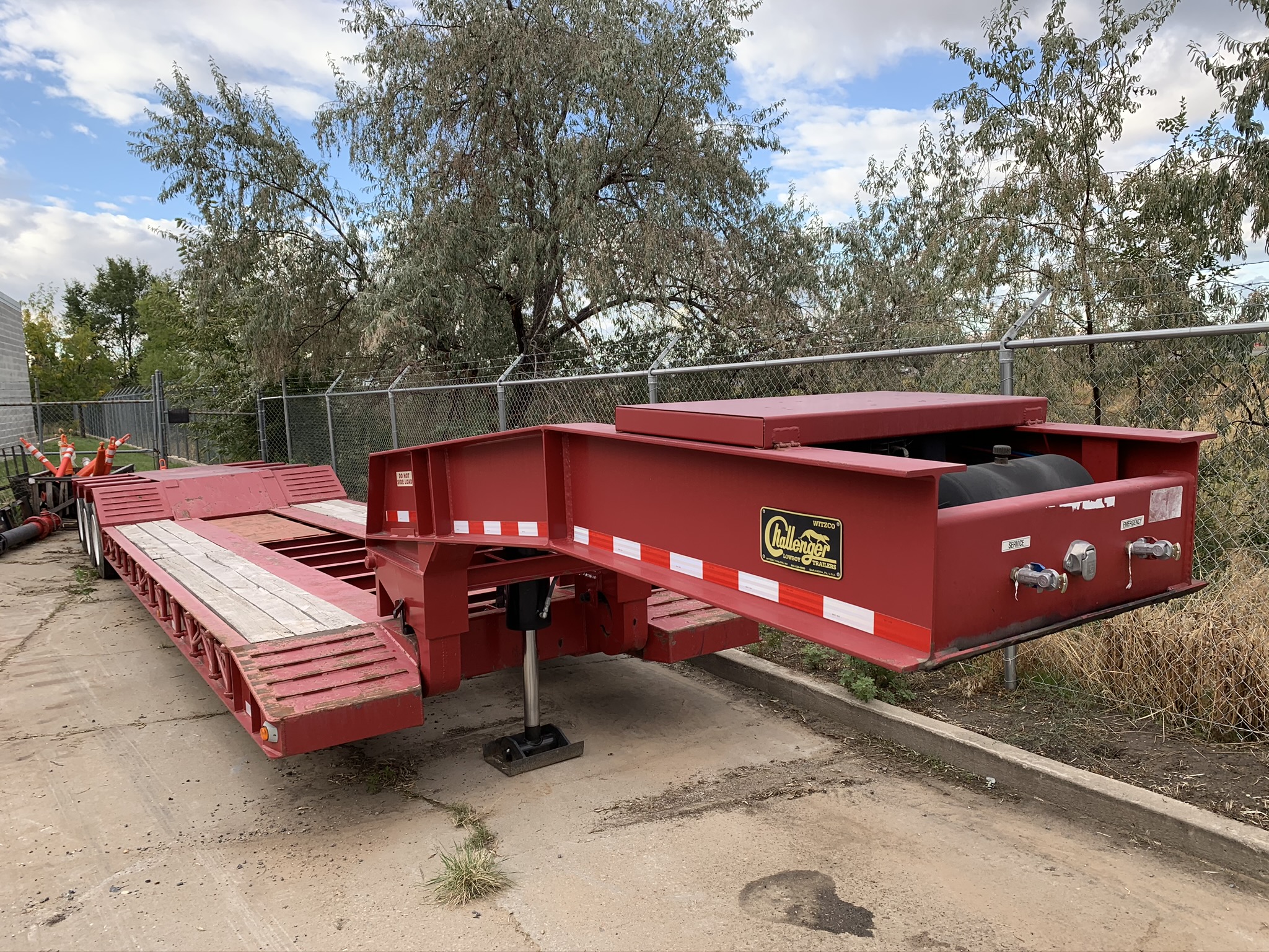 RG-50 TON REMOVABLE GOOSE NECK TRAILER - Dogface Heavy Equipment Sales