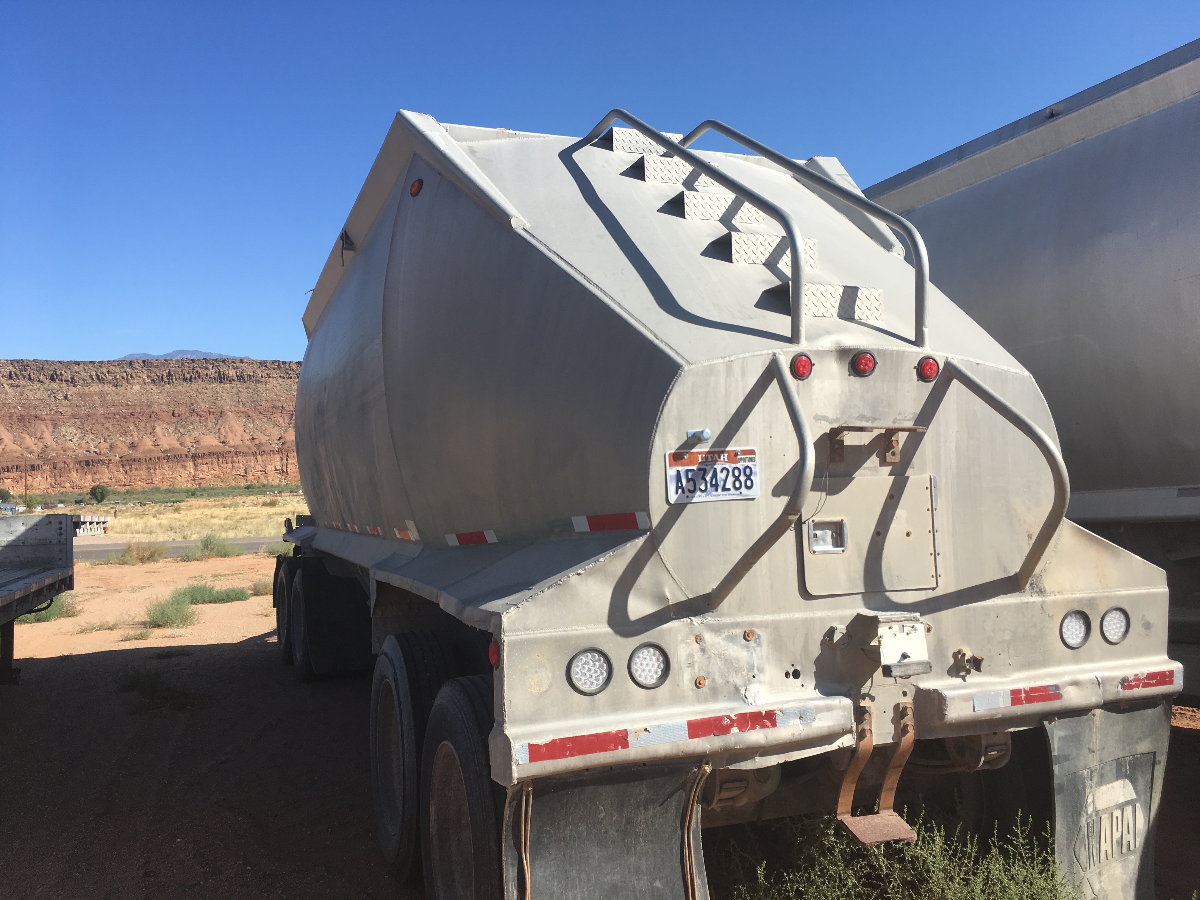 Belly Dump Set - Dogface Heavy Equipment Sales