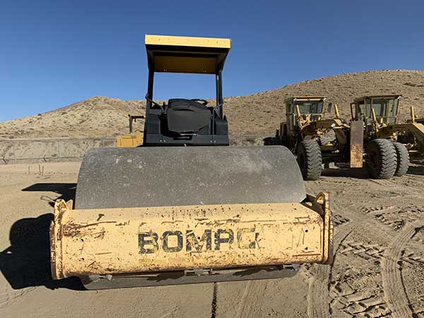 BW211-D 84" SMOOTH DRUM COMPACTOR - Dogface Heavy Equipment Sales