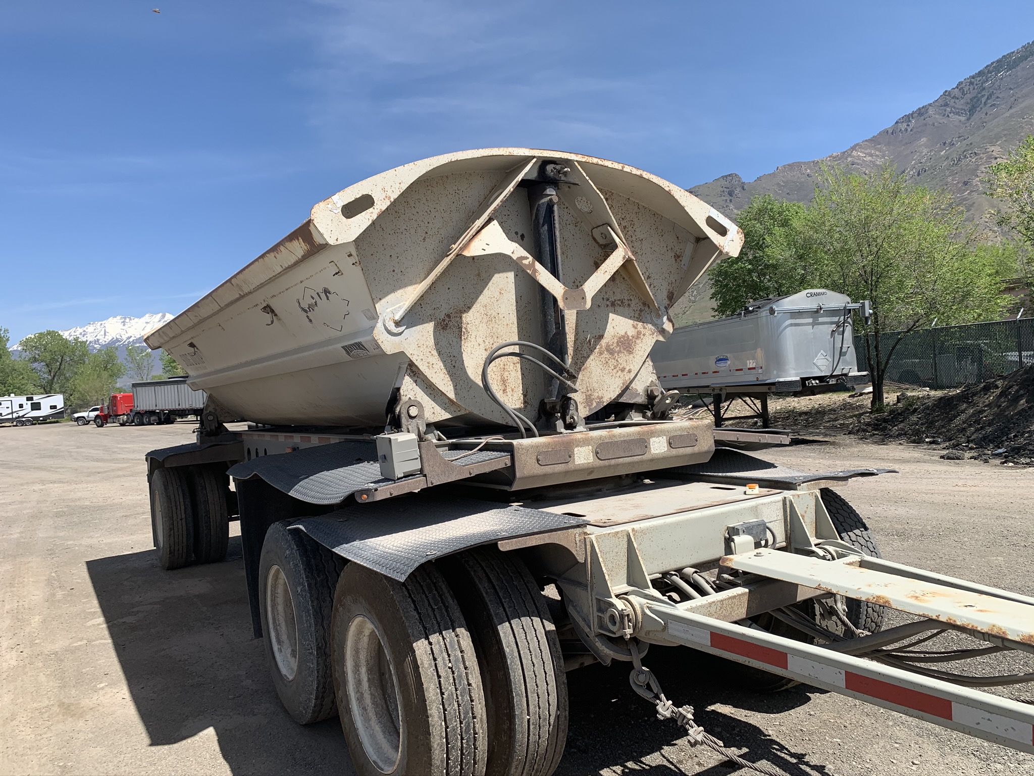 SXL3-42-34 AND S1FP-23-27 SIDE DUMP SET - Dogface Heavy Equipment Sales ...