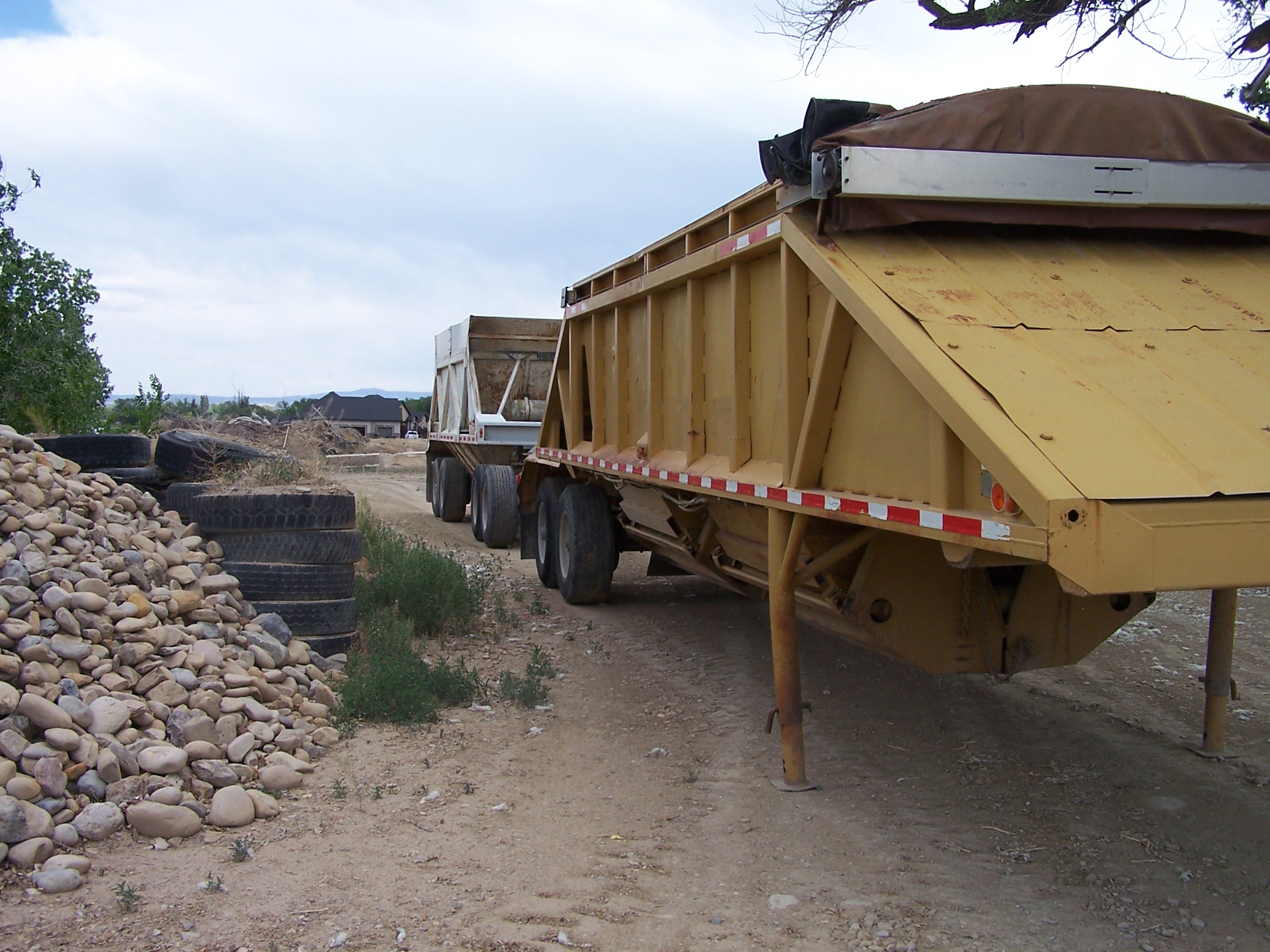 BELLY DUMP SET - Dogface Heavy Equipment Sales