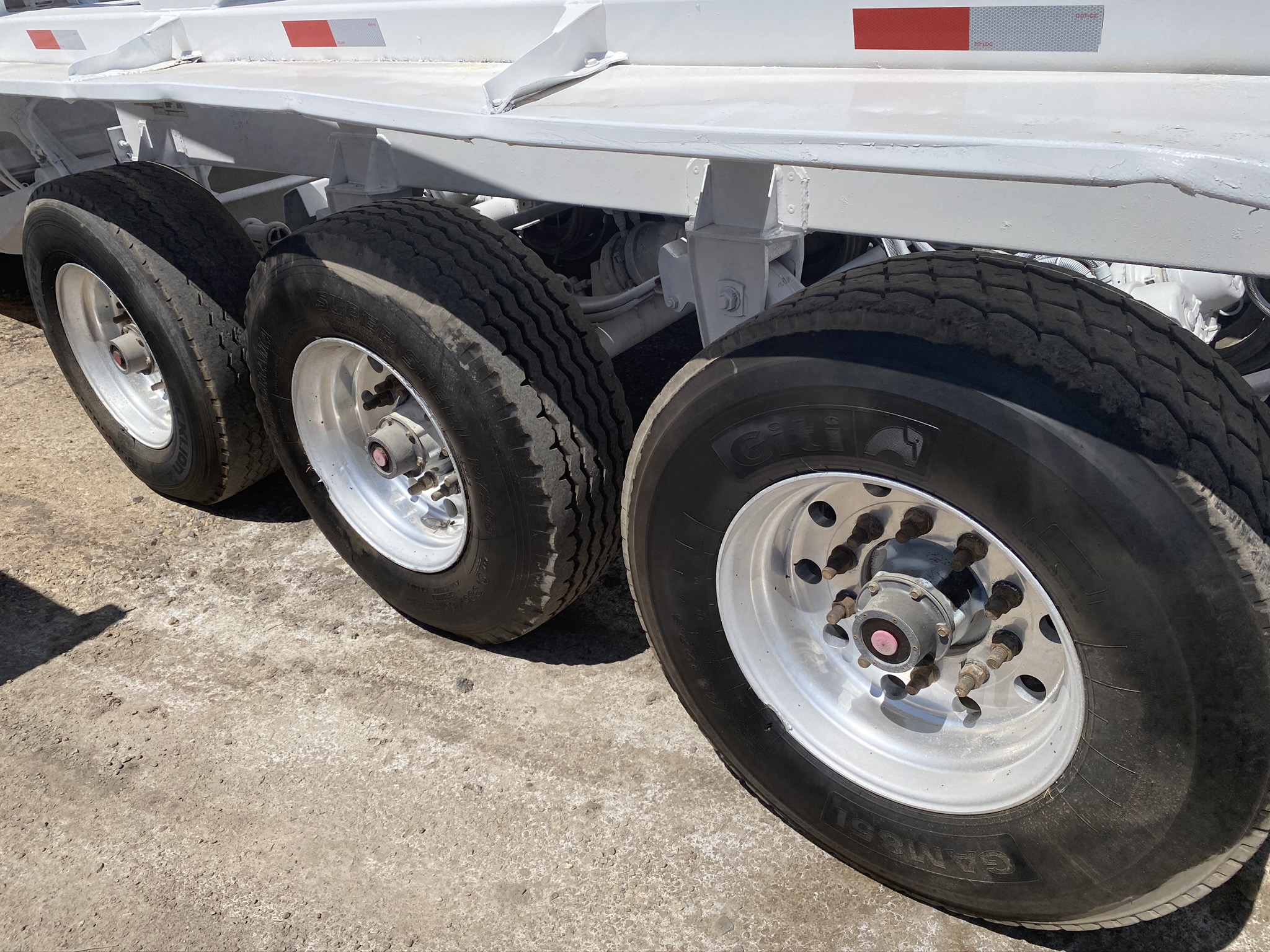 BELLY DUMP TRAILER SET - Dogface Heavy Equipment Sales