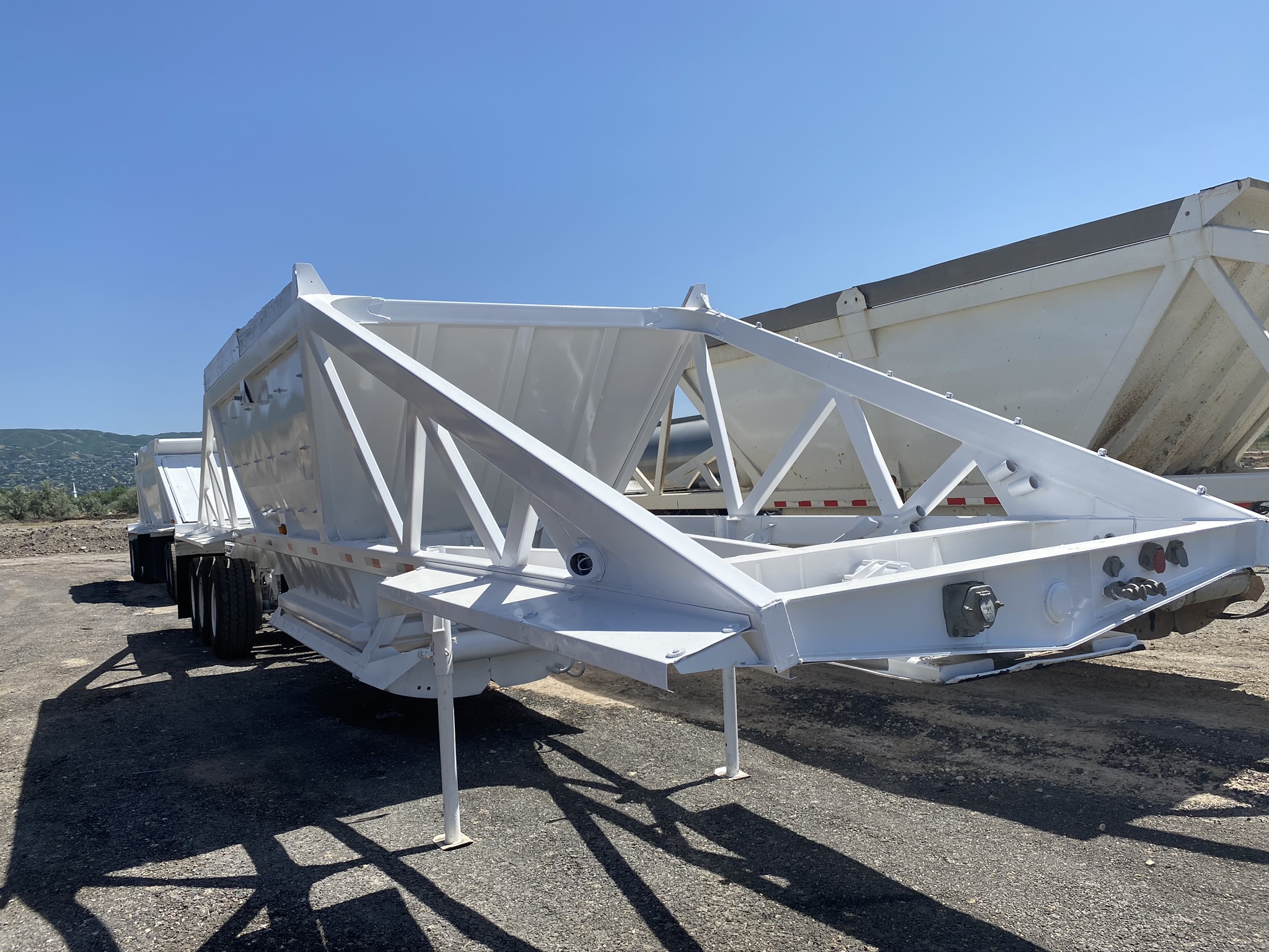 BELLY DUMP TRAILER SET - Dogface Heavy Equipment Sales