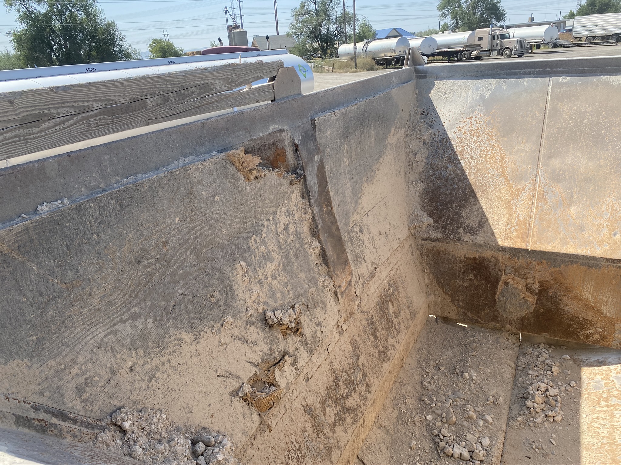 BELLY DUMP TRAILER SET - Dogface Heavy Equipment Sales