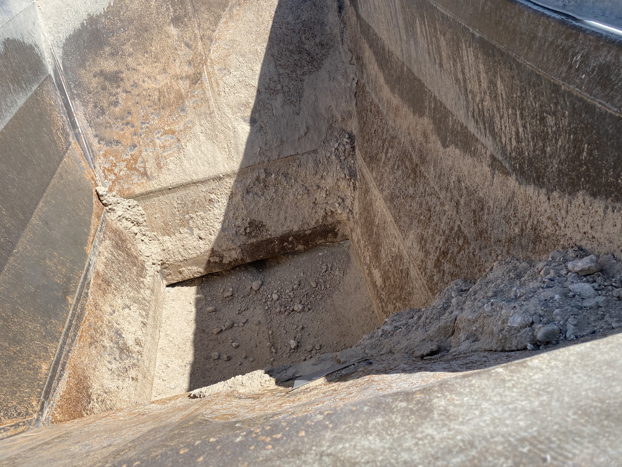 BELLY DUMP TRAILER SET - Dogface Heavy Equipment Sales