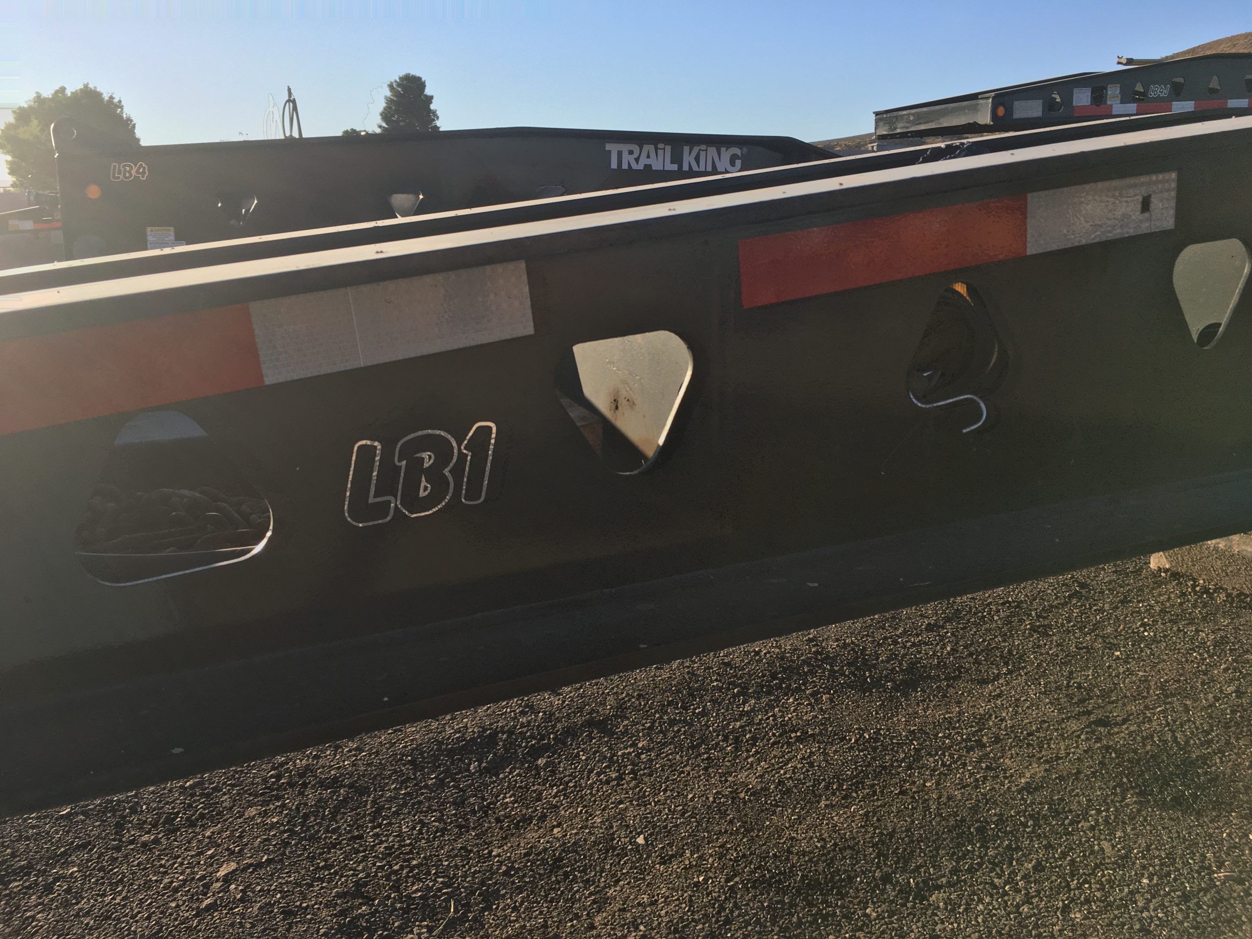 HDG-533 Transport Trailer 3 + 1 Axles - Dogface Heavy Equipment Sales