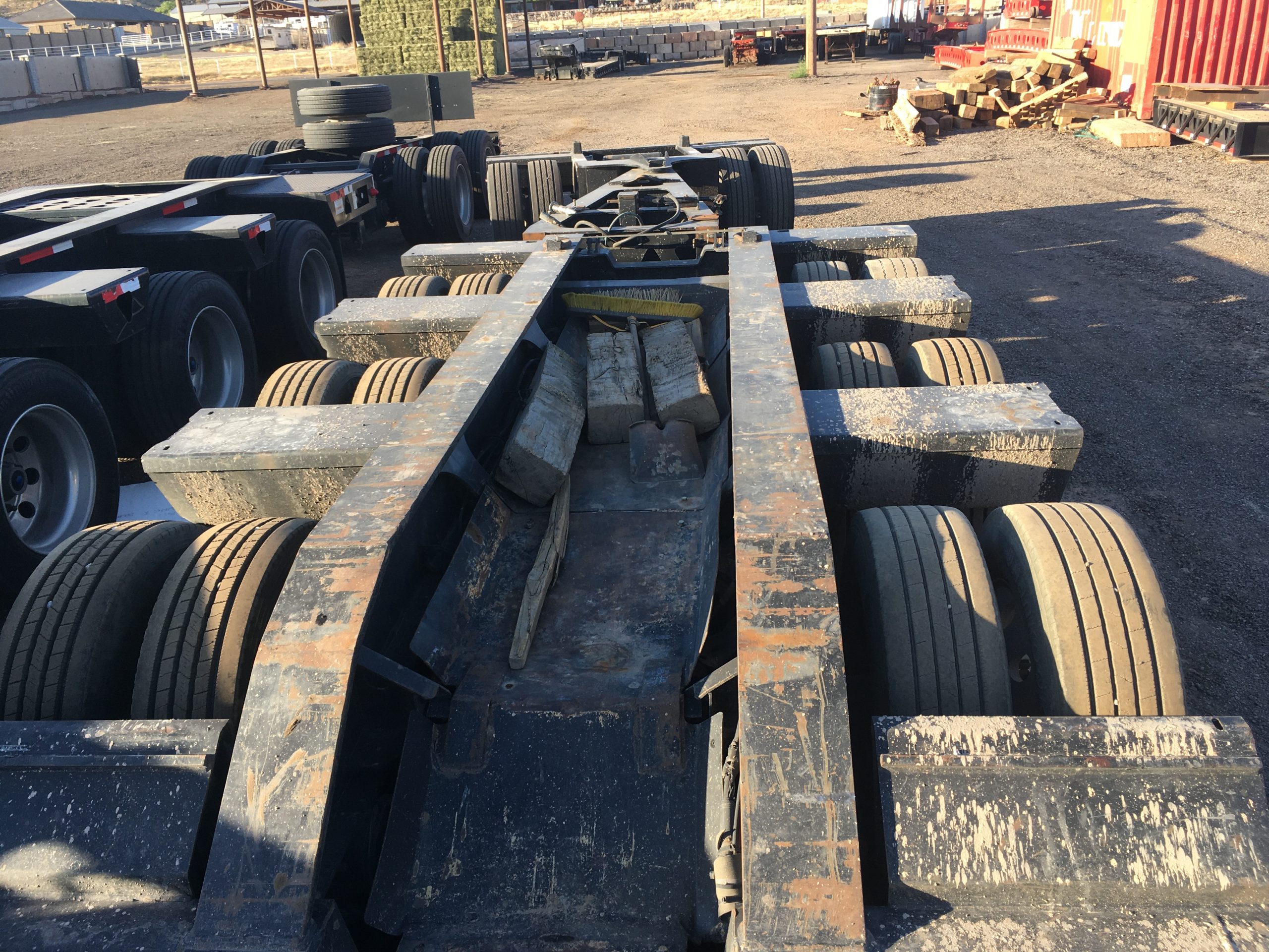 HDG-533 Transport Trailer 3 + 1 Axles - Dogface Heavy Equipment Sales