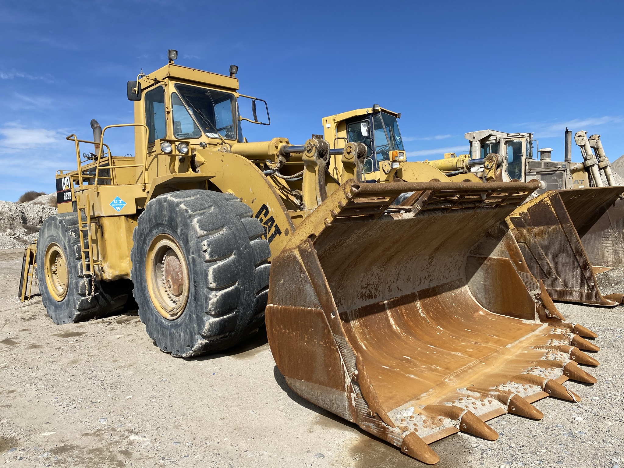 988B WHEEL LOADER - Dogface Heavy Equipment Sales