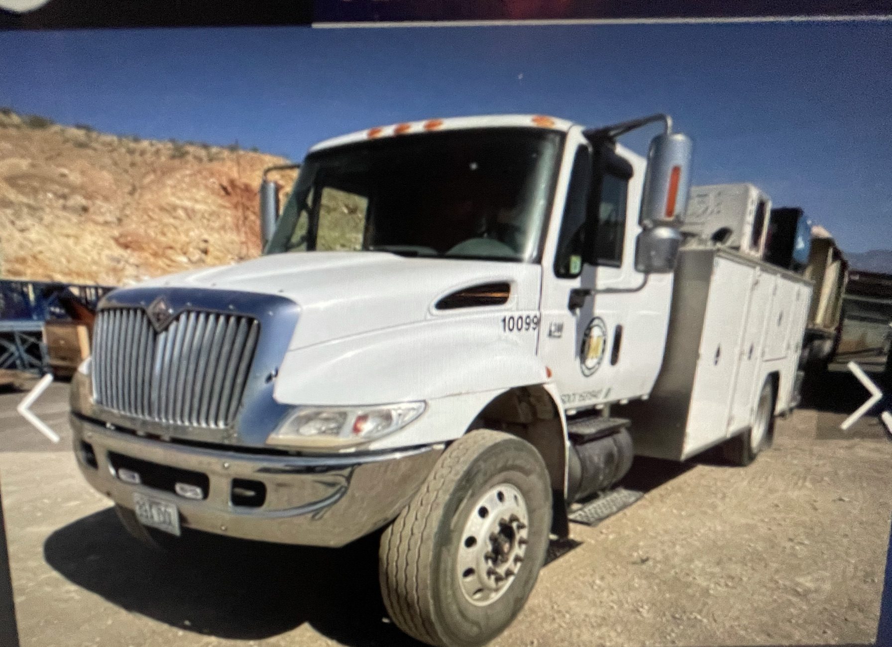 Heavy Duty Service Truck - Dogface Heavy Equipment Sales