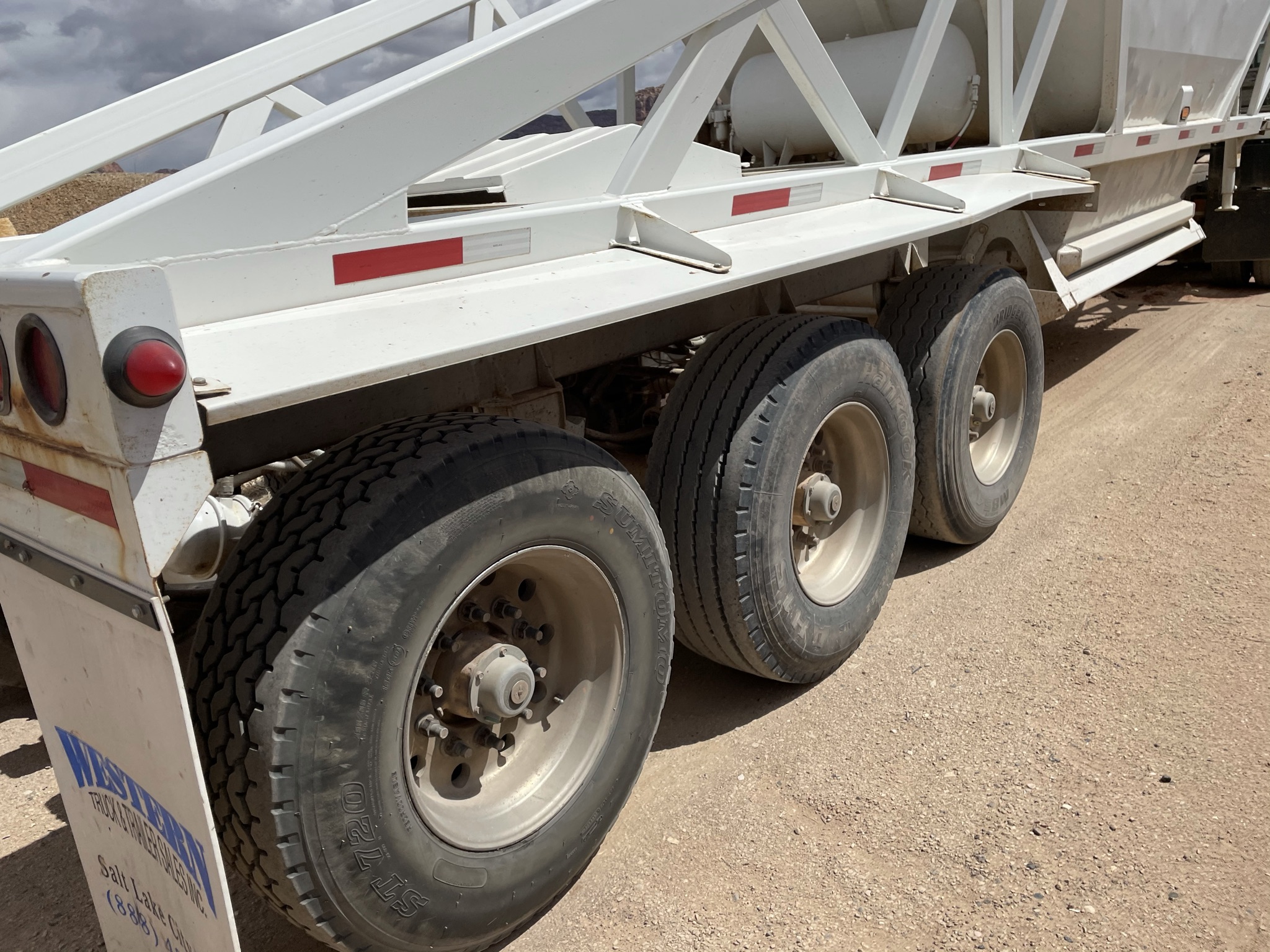 Belly Dump Set - Dogface Heavy Equipment Sales