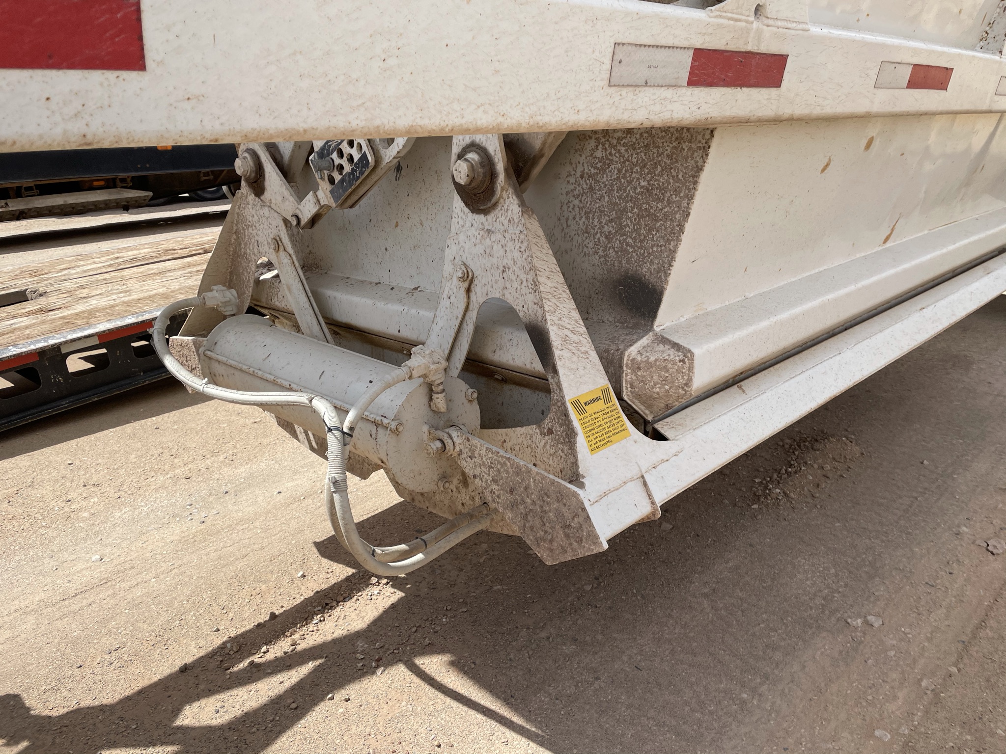 Belly Dump Set - Dogface Heavy Equipment Sales