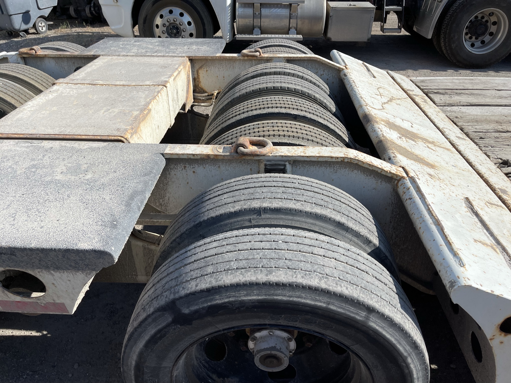 44 TON TRAILER - Dogface Heavy Equipment Sales