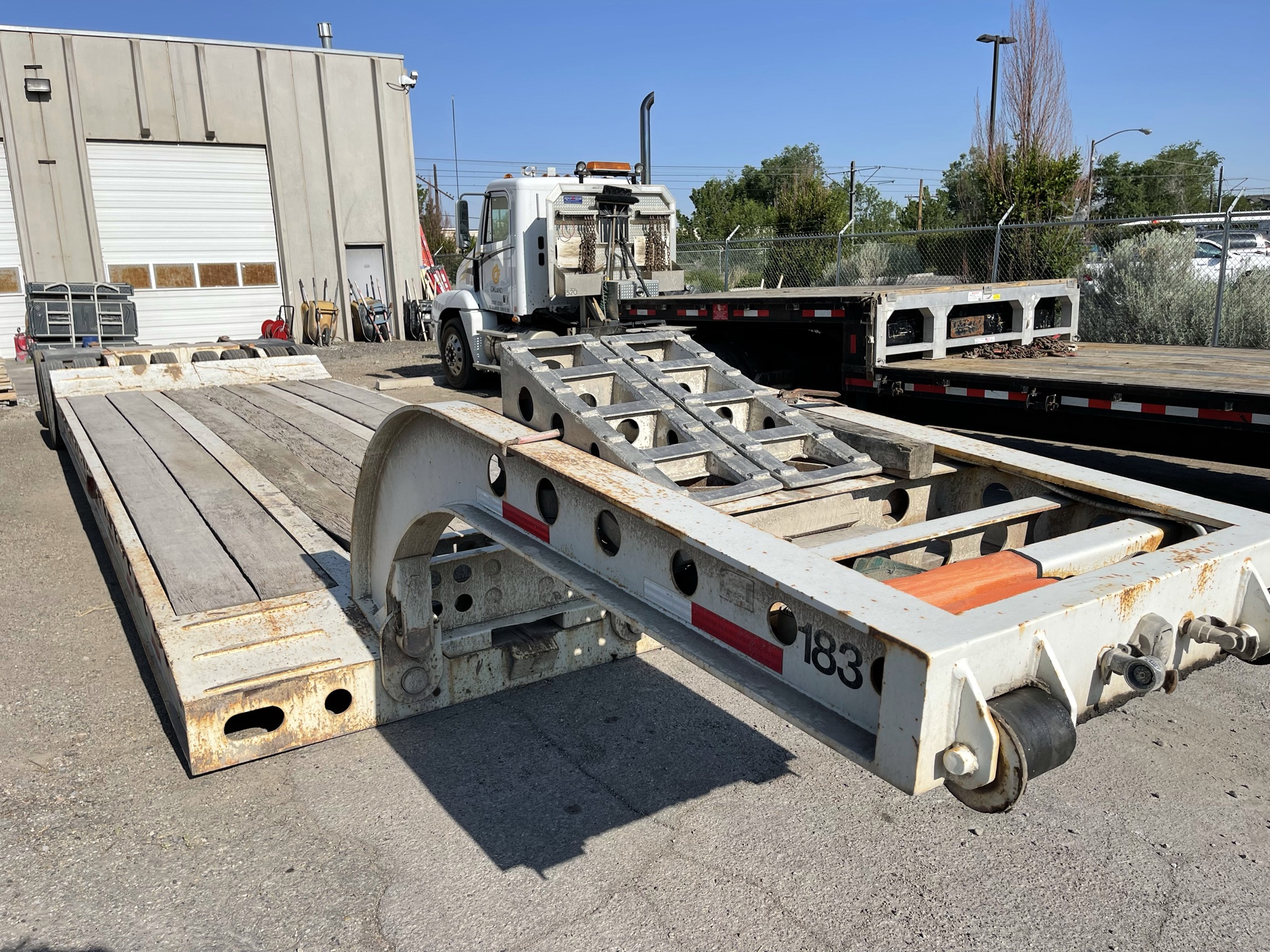 44 TON TRAILER - Dogface Heavy Equipment Sales
