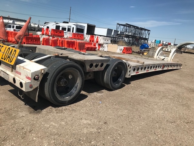 44 TON TRAILER - Dogface Heavy Equipment Sales