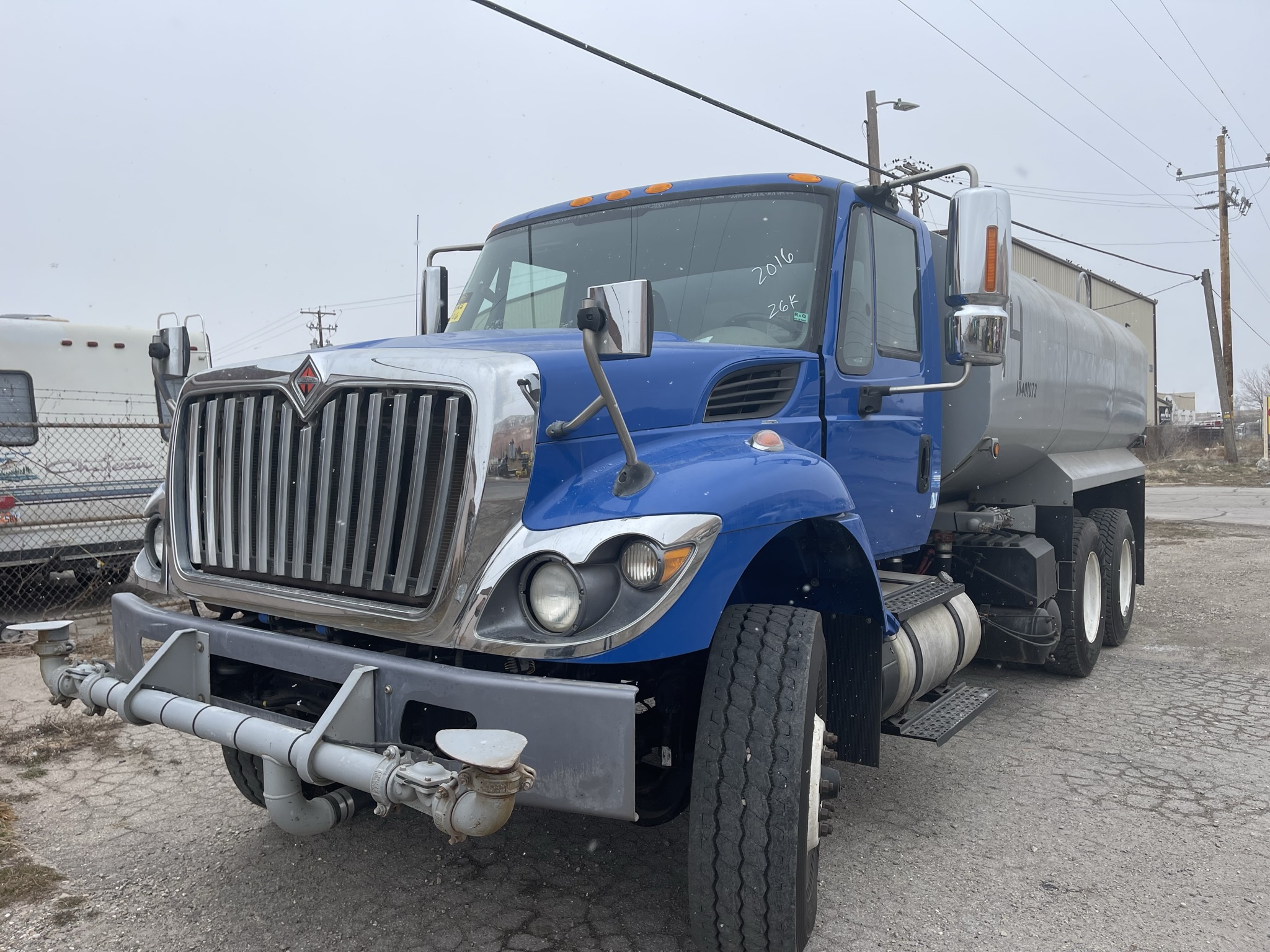 7400 SBA 6X4 4000 GALLON WATER TRUCK - Dogface Heavy Equipment Sales : Dogface Heavy Equipment Sales