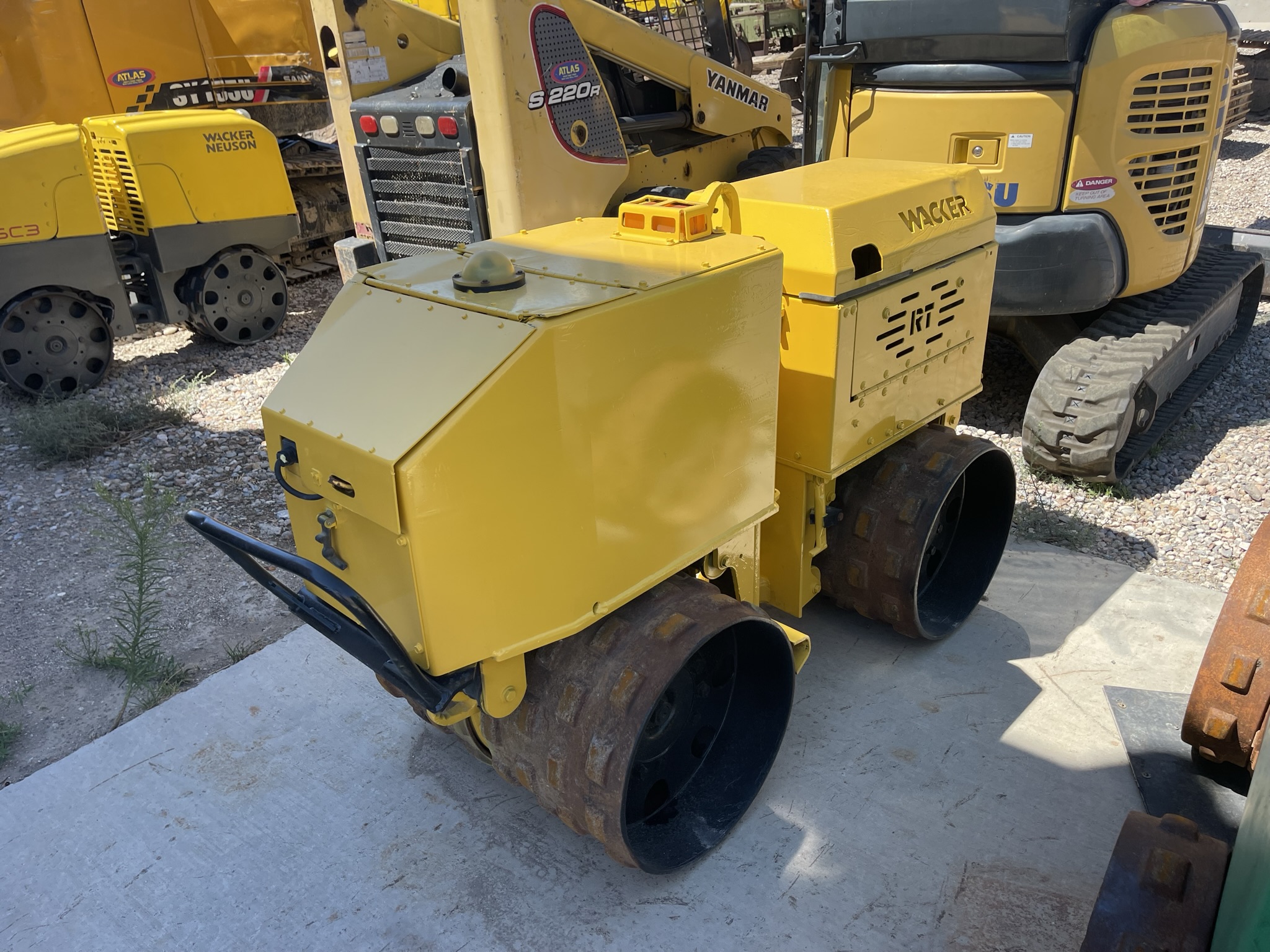 RT820 WALKBEHIND COMPACTOR - Dogface Heavy Equipment Sales