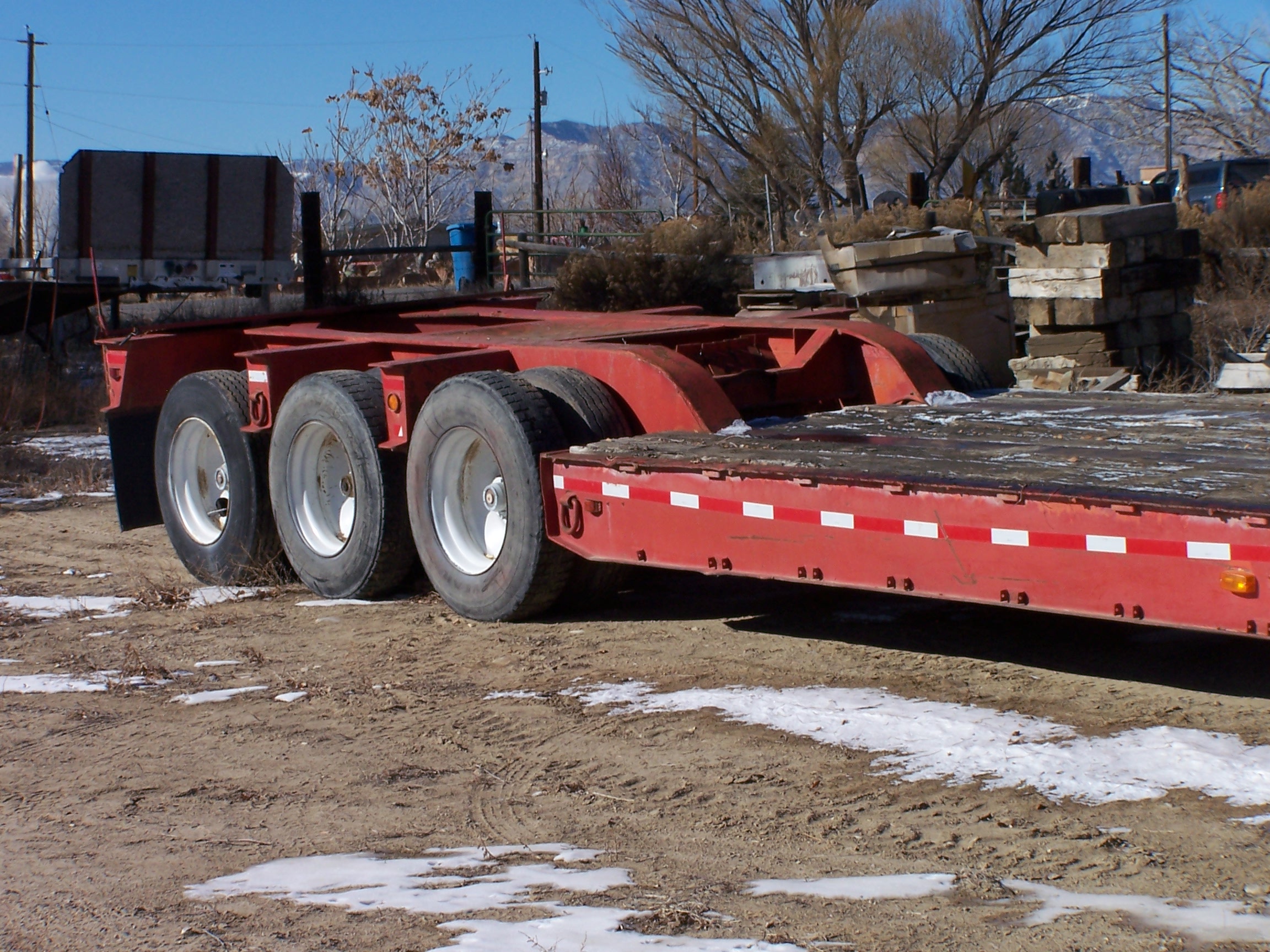 75 TON GOOSENECK TRAILER - Dogface Heavy Equipment Sales