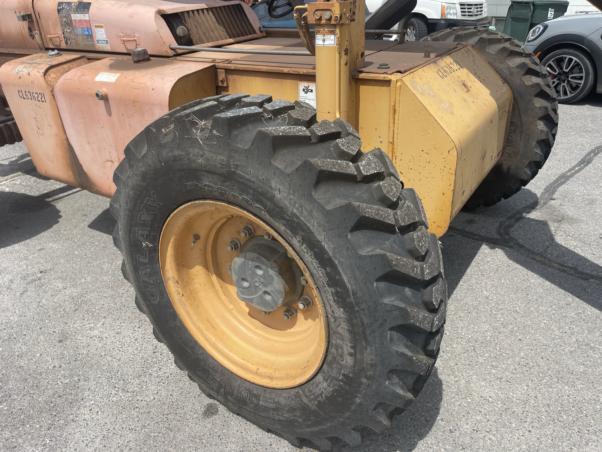 686G 6000 RT FORKLIFT - Dogface Heavy Equipment Sales