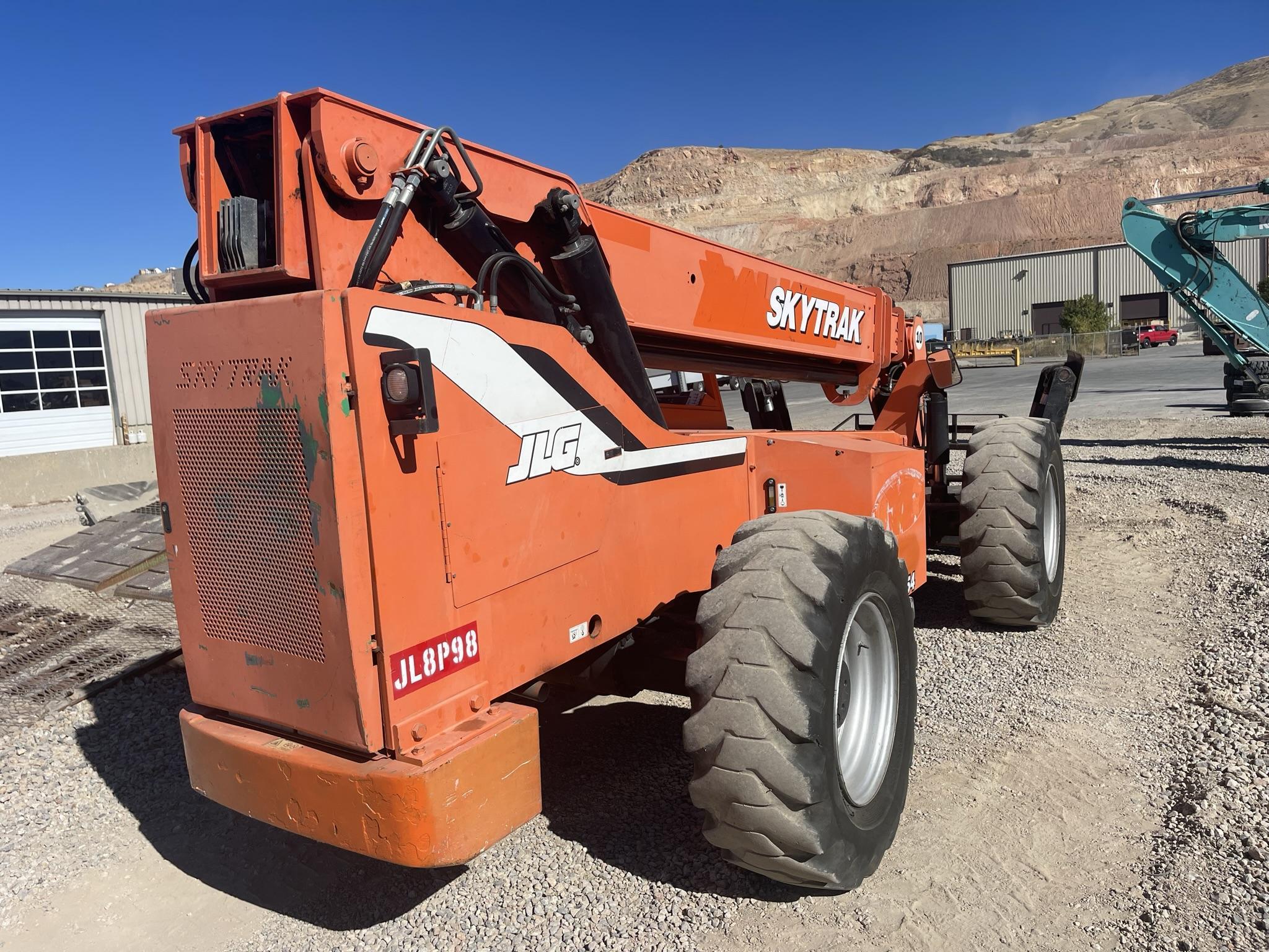 10054 RT 10,000 POUND TELEHANDLER FORKLIFT - Dogface Heavy Equipment Sales