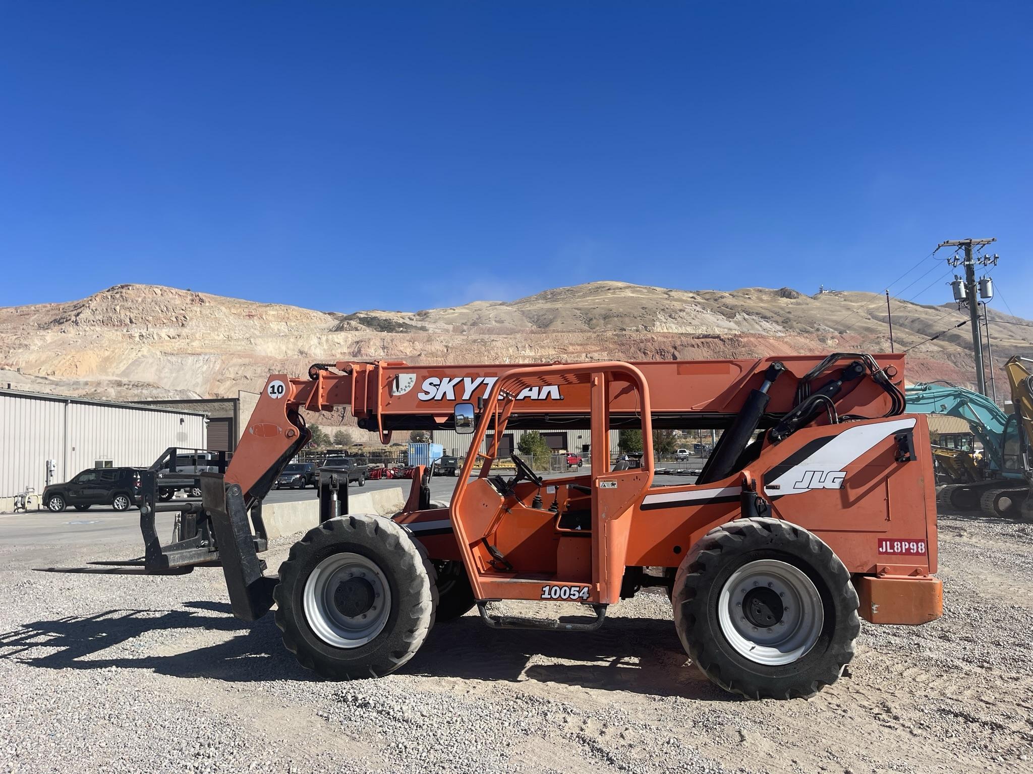 10054 RT 10,000 POUND TELEHANDLER FORKLIFT - Dogface Heavy Equipment Sales