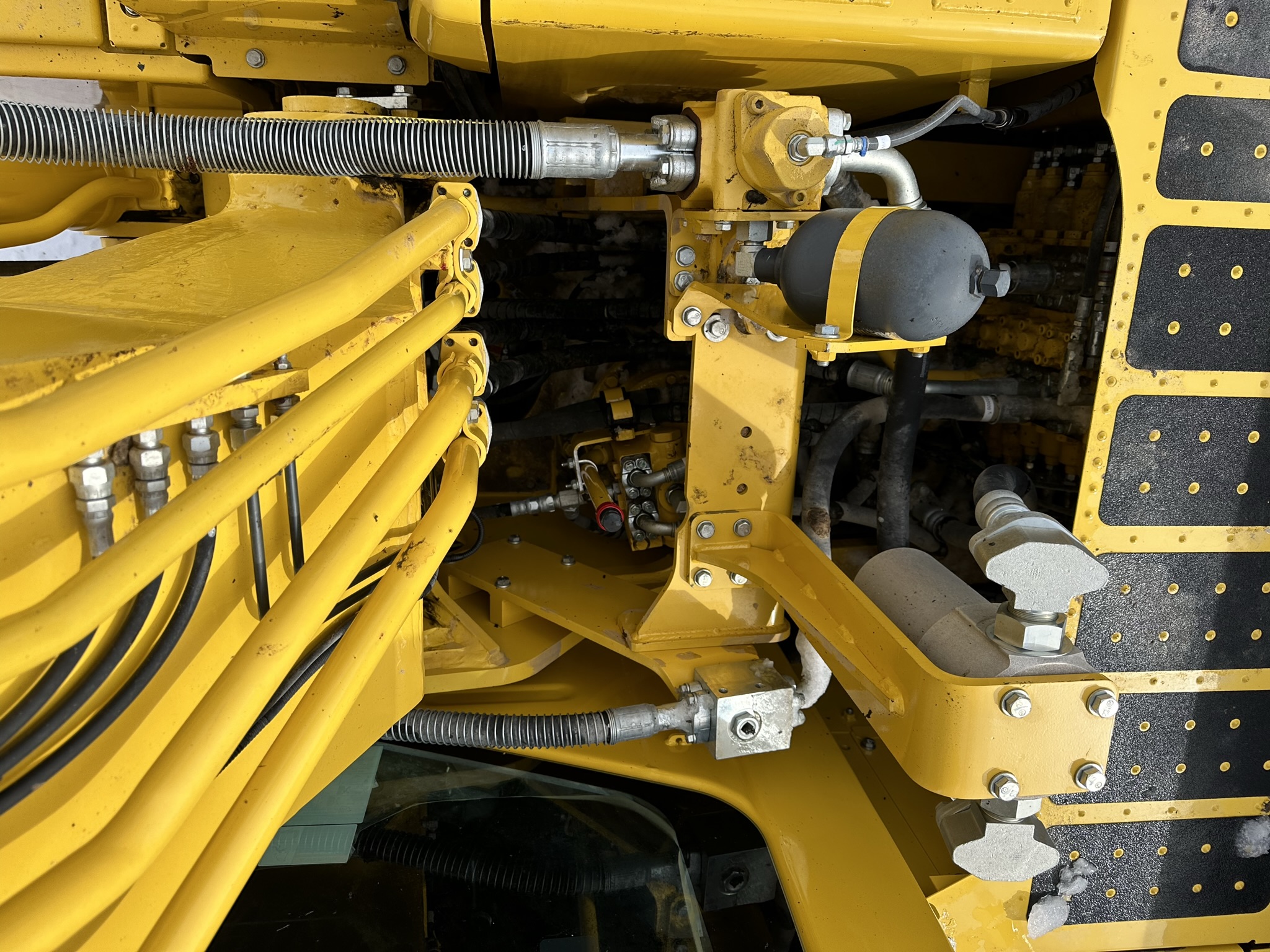 PC210LC-11 EXCAVATOR - Dogface Heavy Equipment Sales