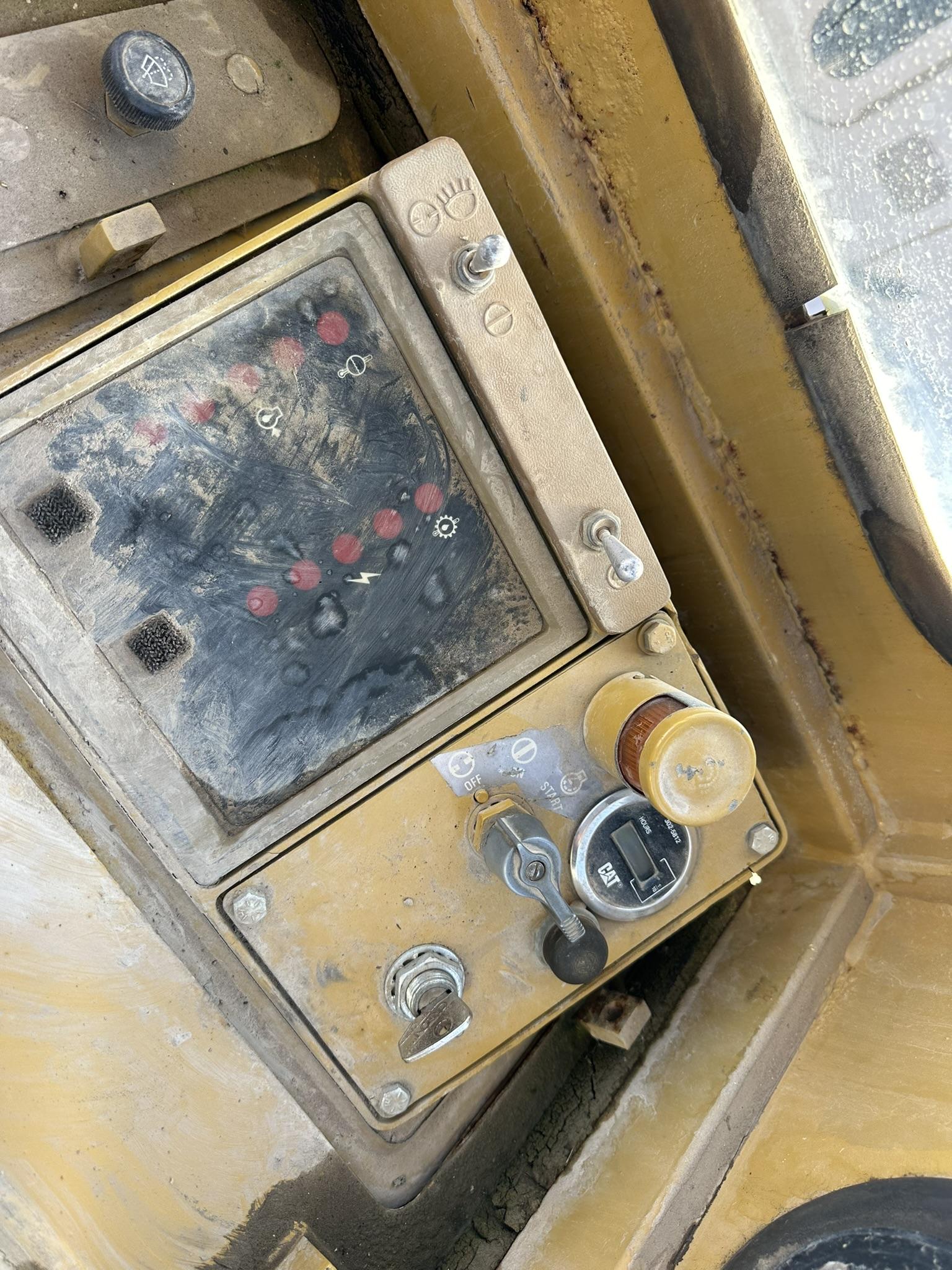 963 TRAC LOADER - Dogface Heavy Equipment Sales