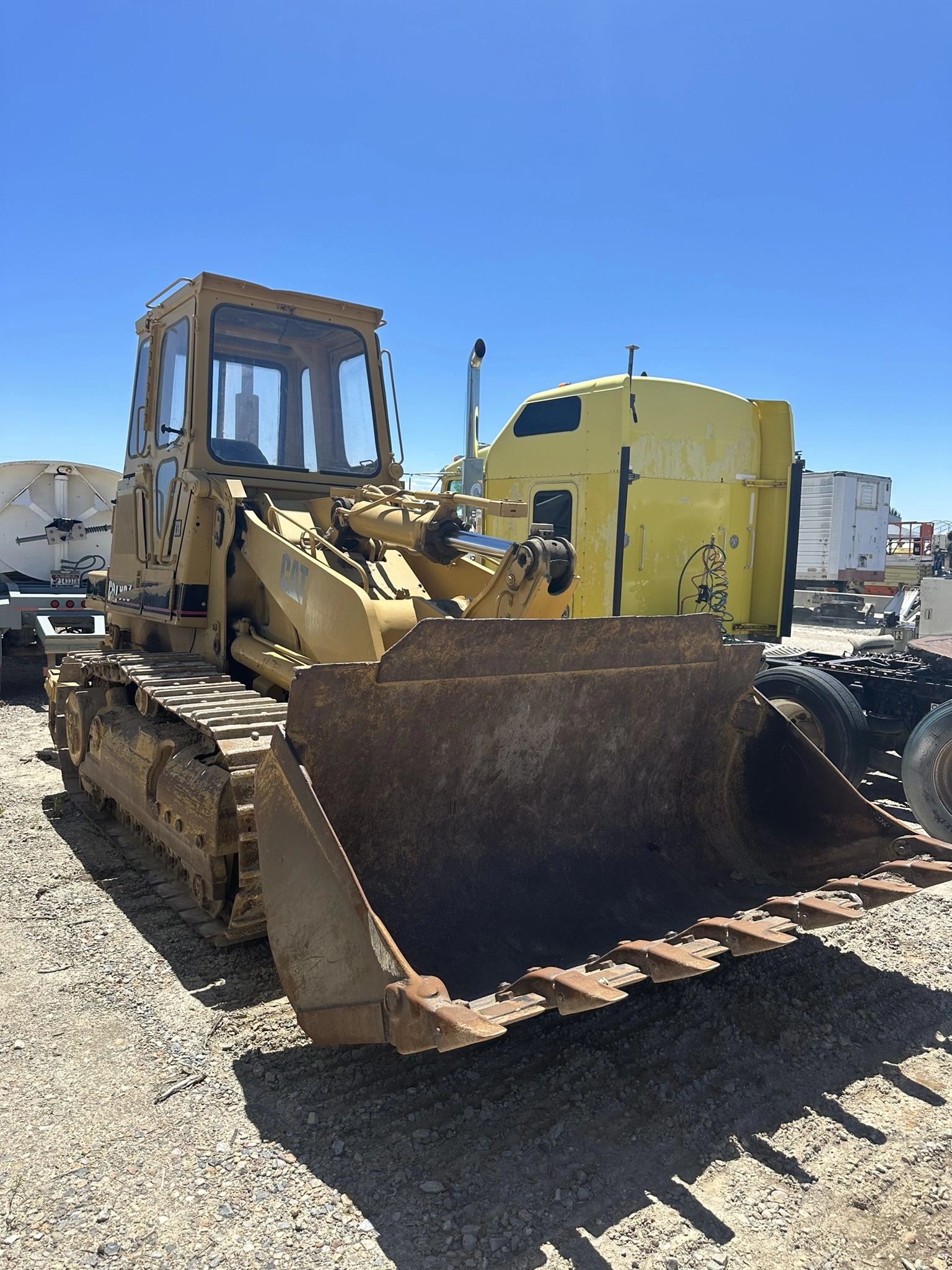 963 TRAC LOADER - Dogface Heavy Equipment Sales