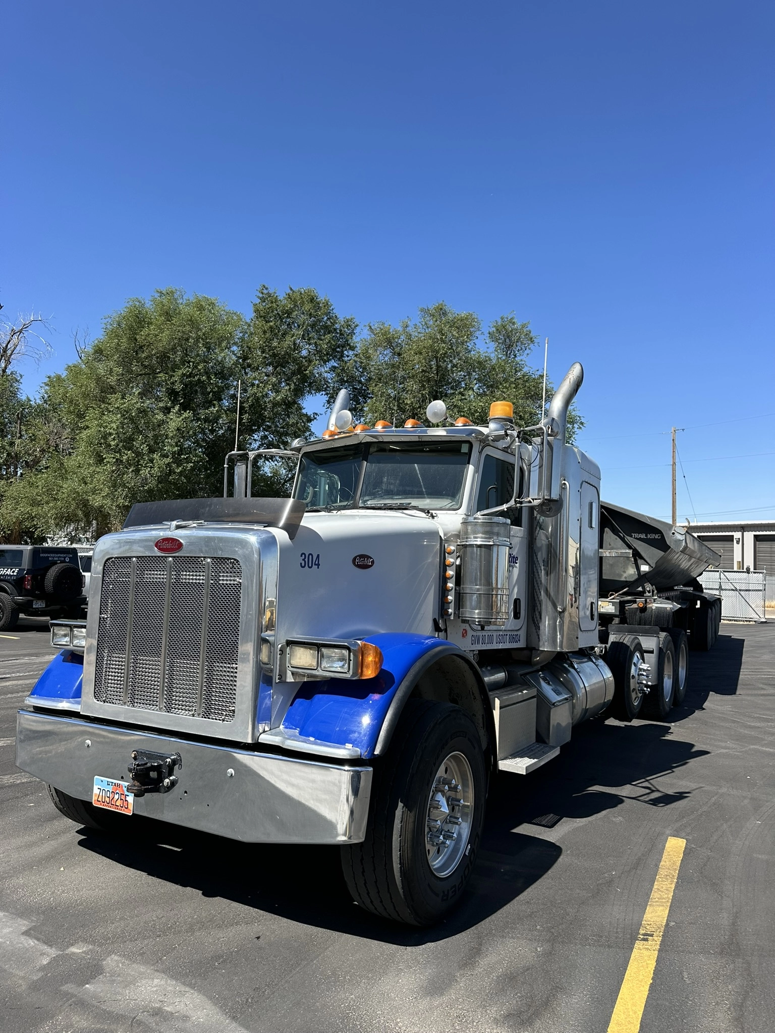 379 SHORT SLEEPER HEAVY SPEC TRUCK AND 4 AXLE SIDE DUMP SET - Dogface ...